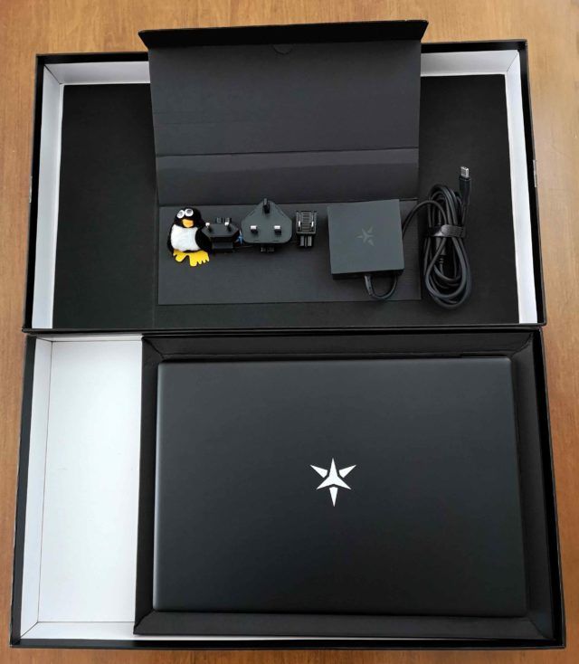 Star Labs Linux Laptop Review - Premium Ultrabook for Open Source