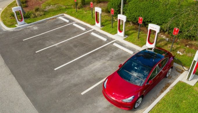 Here Are The Problems In Tesla Model 3 After 10,000 Miles