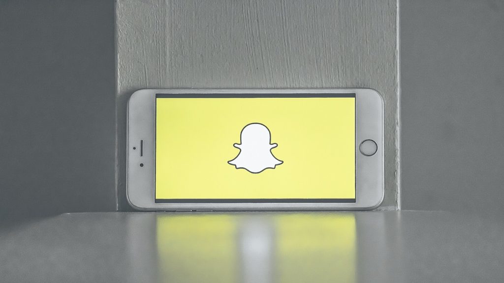 Snapchat To Roll Out 'Snap Minis': In-App Bite-Sized Interactive Tools