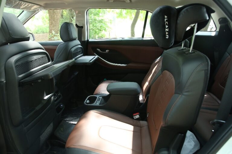 Hyundai Alcazar Diesel & Petrol Review: Best Feature-loaded SUV Of India?