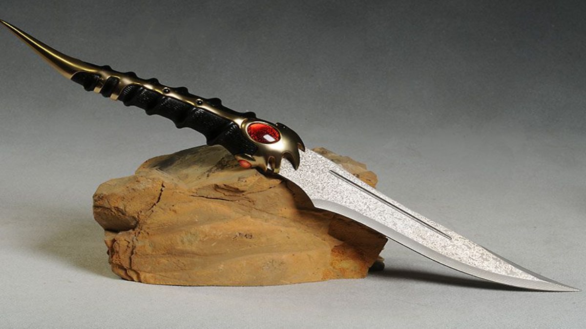 Why Is The Catspaw Dagger Prophecy More Important Than The Iron Throne? (Spoilers Ahead ...