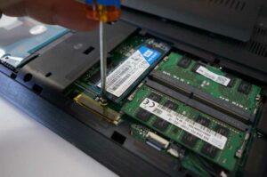 SSD Buying Guide: How To Pick The Right SSD For You? - Fossbytes