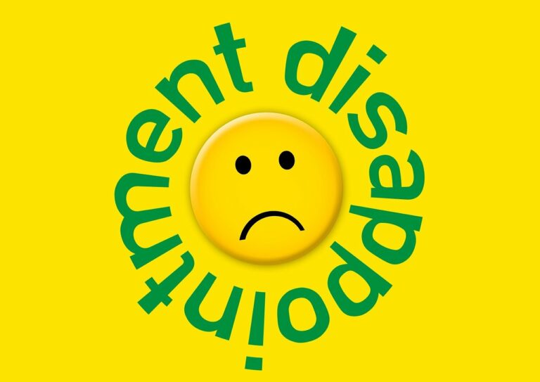 SMH Slang Meaning on Social Media: How To Use It?