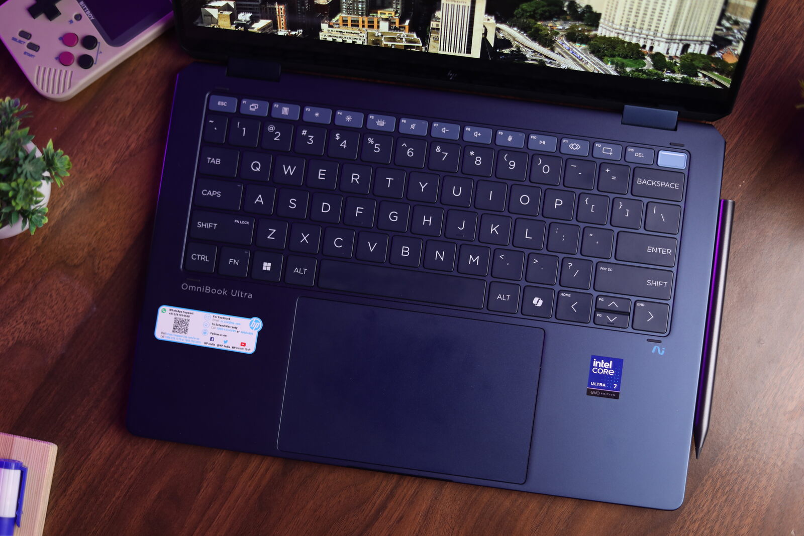 HP OmniBook Ultra Flip Review: The Best 2-in-1 Laptop - Fossbytes