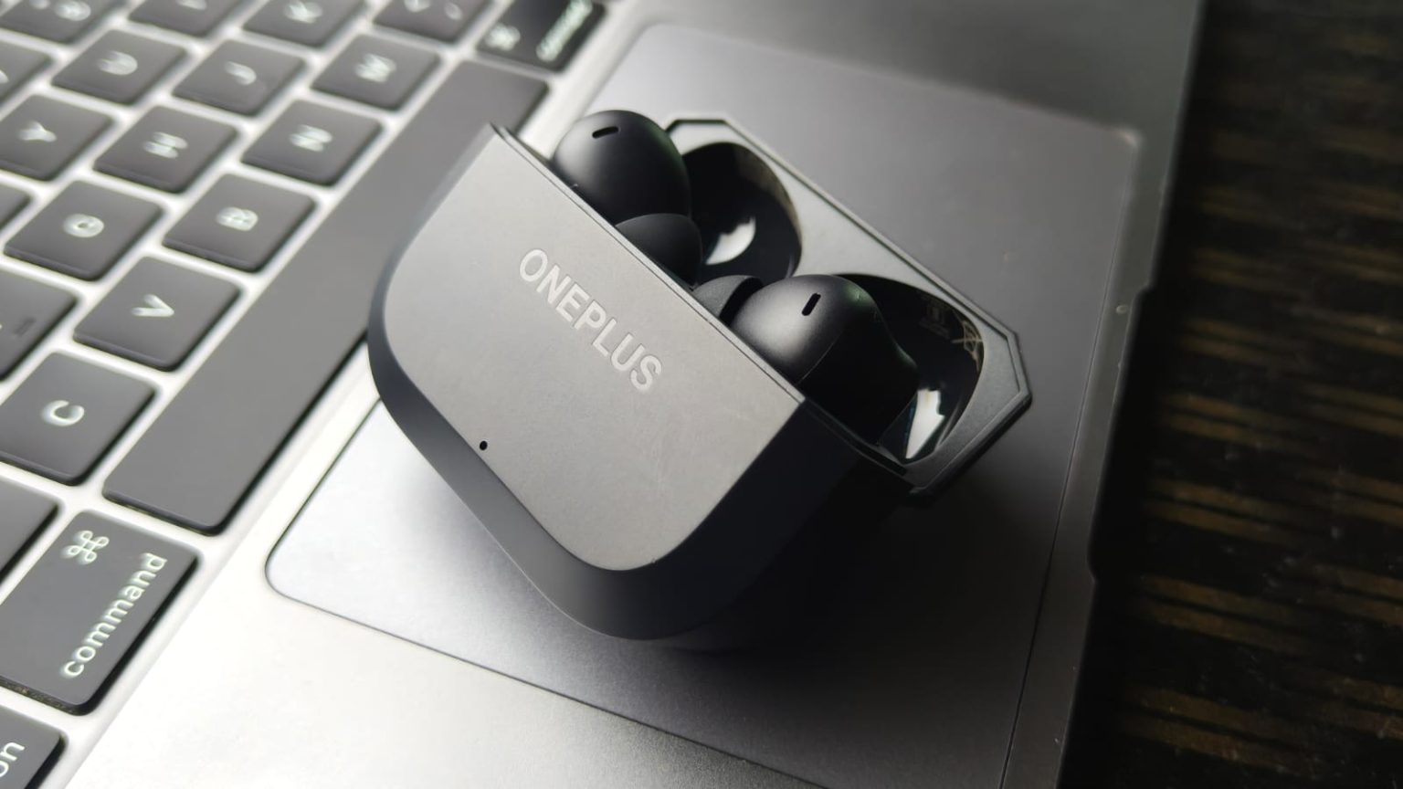 OnePlus Nord Buds 3r Review: Great Battery Life, Decent Audio - Fossbytes